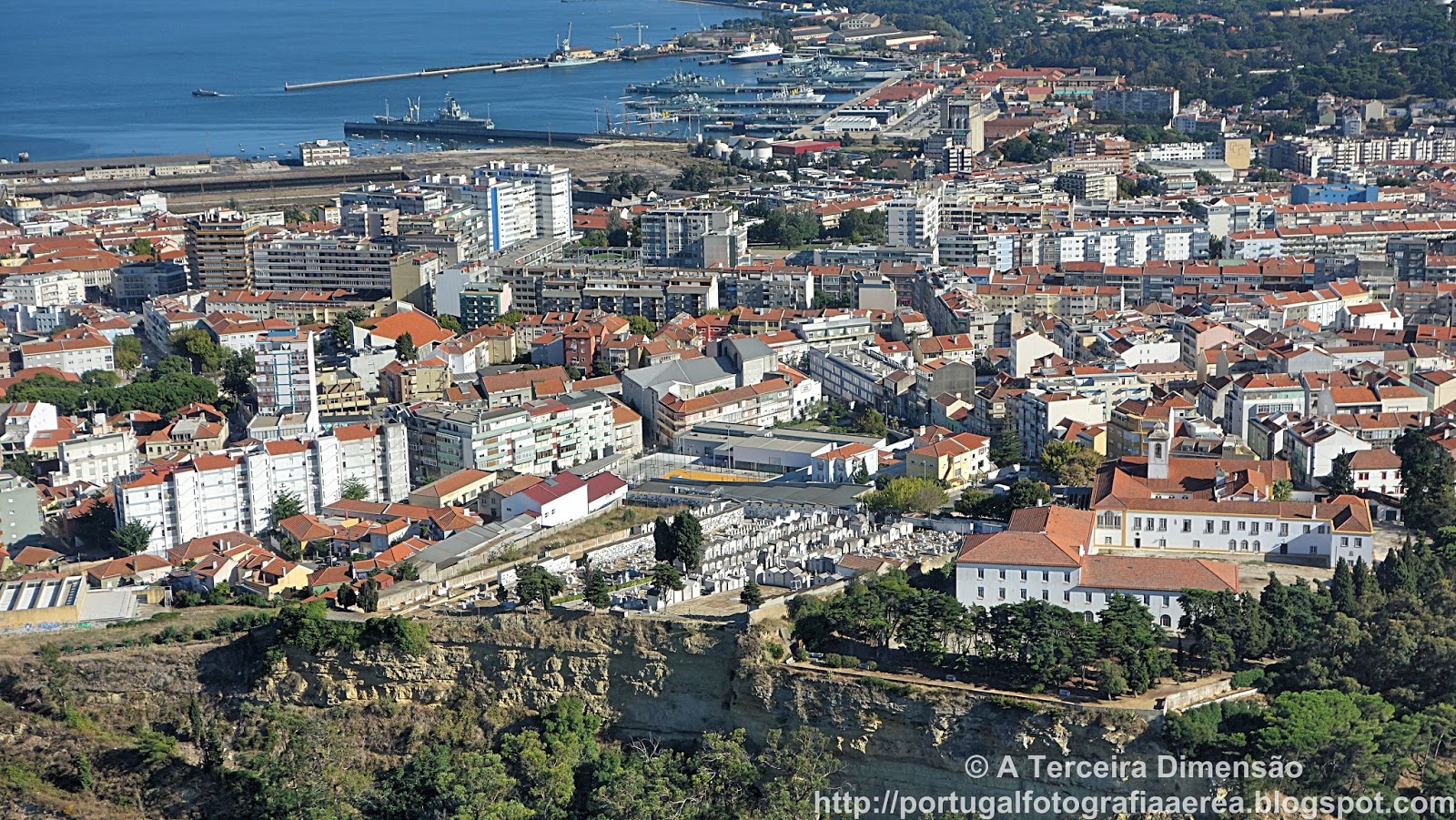 A Terceira Dimensão: Almada