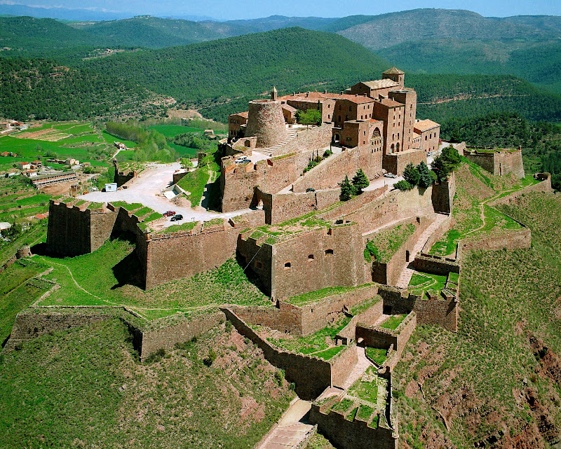 Castillos y Fortalezas de España: Castillo de Cardona ( Barcelona )