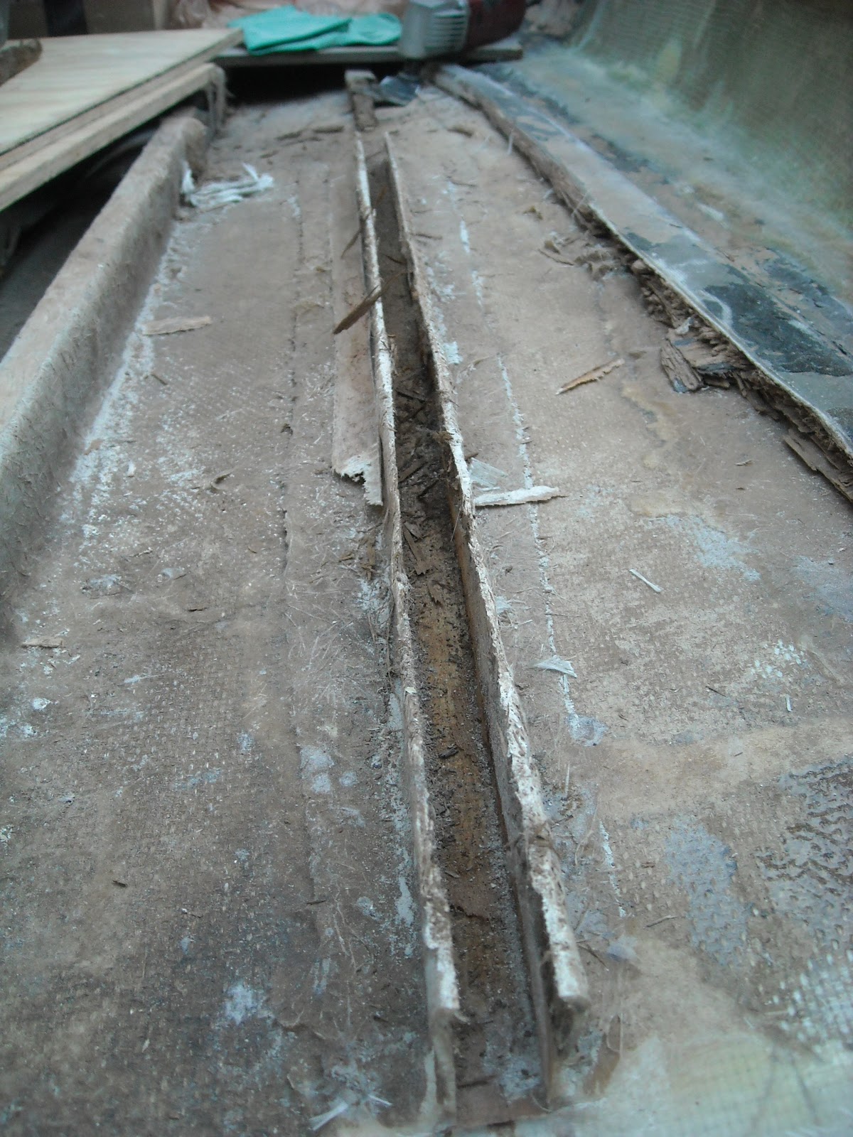 Glasspar Club Lido Restoration: Stringer Replacement Begins