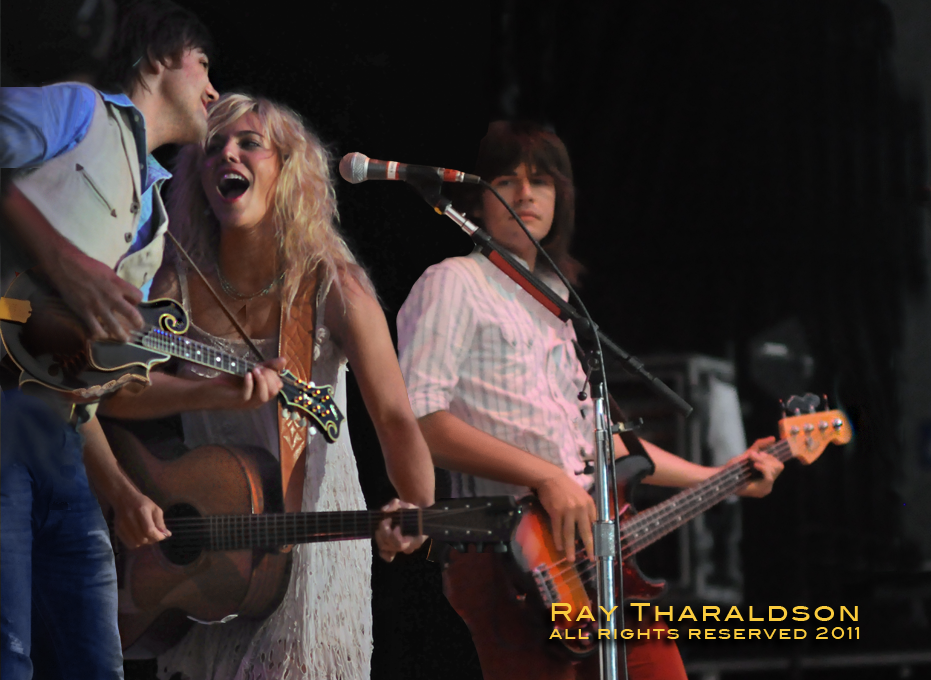 WRLTHD: Neil Perry of The Band Perry: Behind the Lens