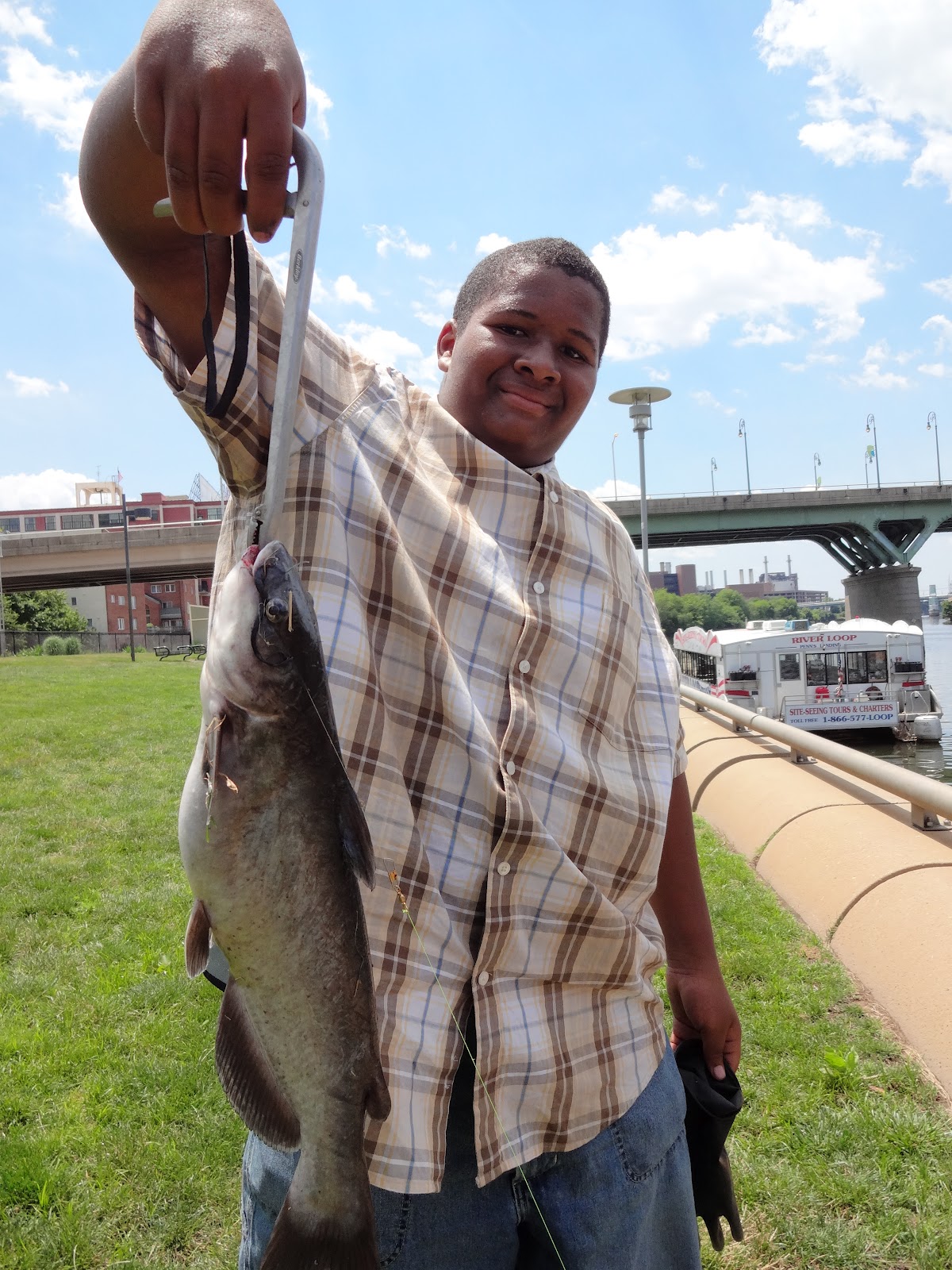 Extreme Philly Fishing: Catfish Season is Open! "Catfishing" 101 - Are ...