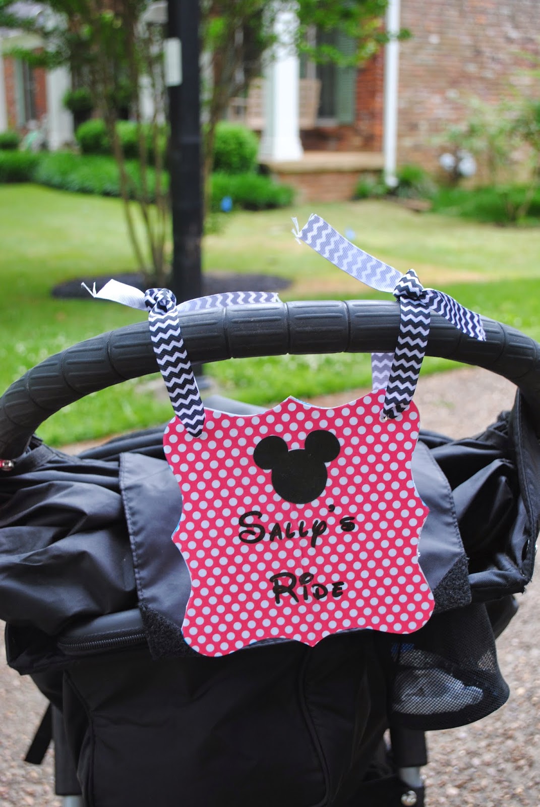 I'm Your Fairy Godmother: Disney Craftiness: Stroller Sign