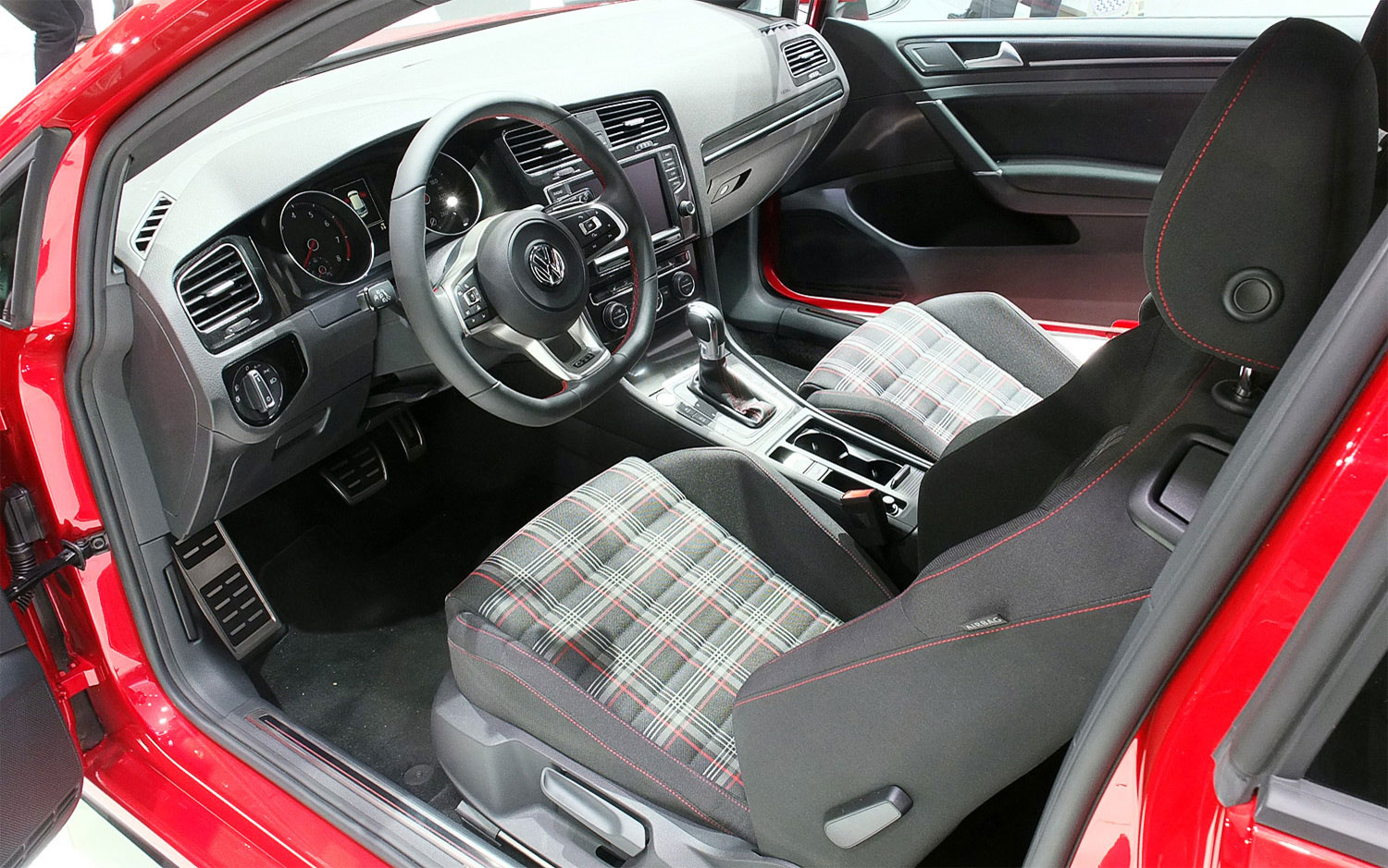 2013 Volkswagen GTI Ends Production With Wolfsburg, Driver’s Editions ...