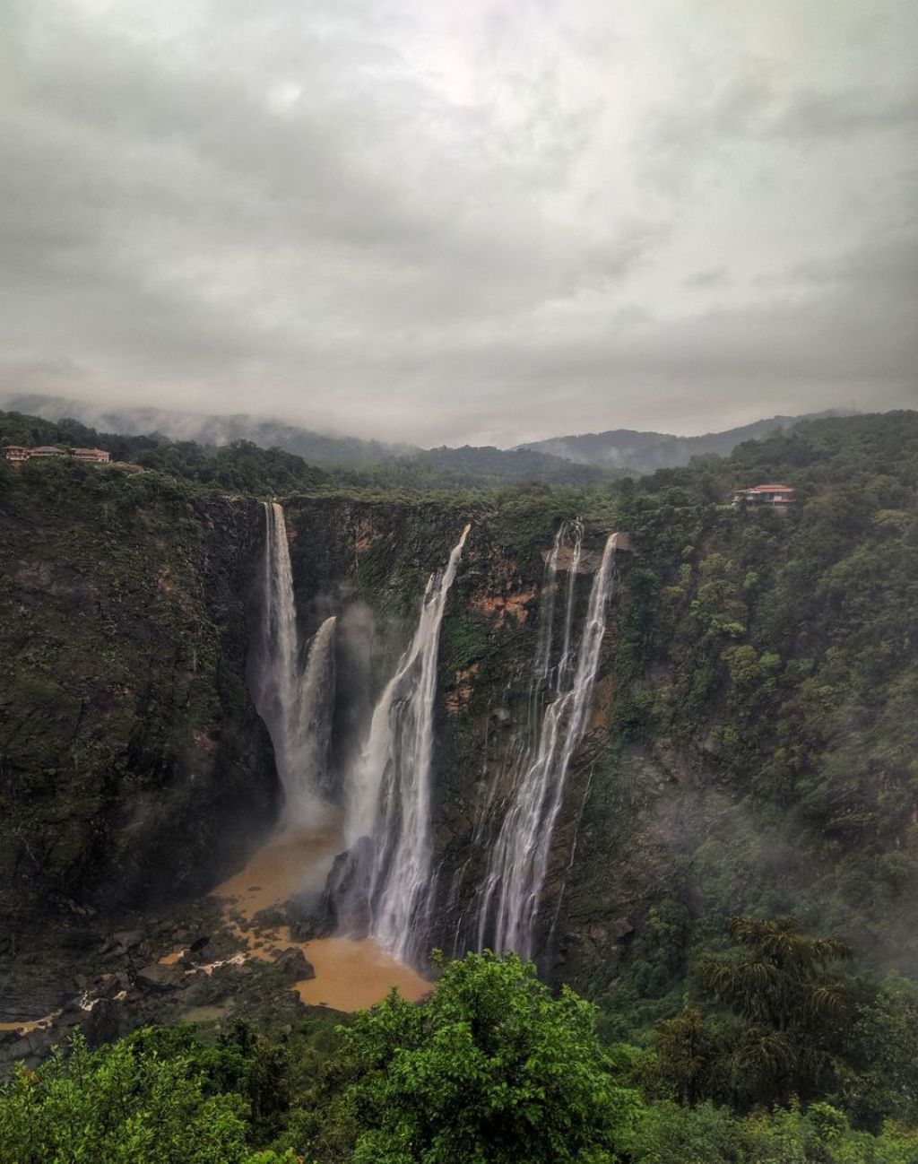 Forget Bali and just chill at Breathtaking Jog falls in Karnataka