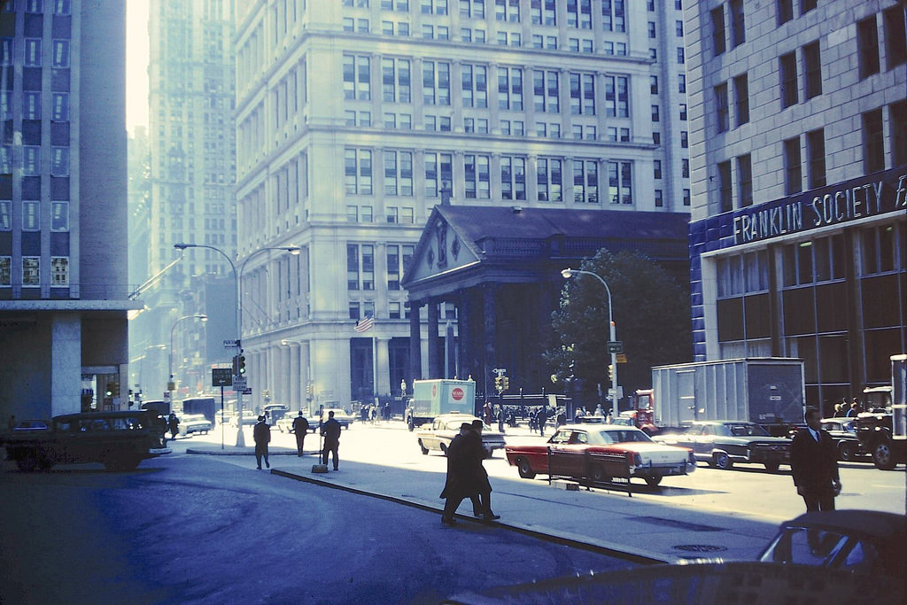 35 Incredible Color Found Photos Captured Everyday Life of New York ...