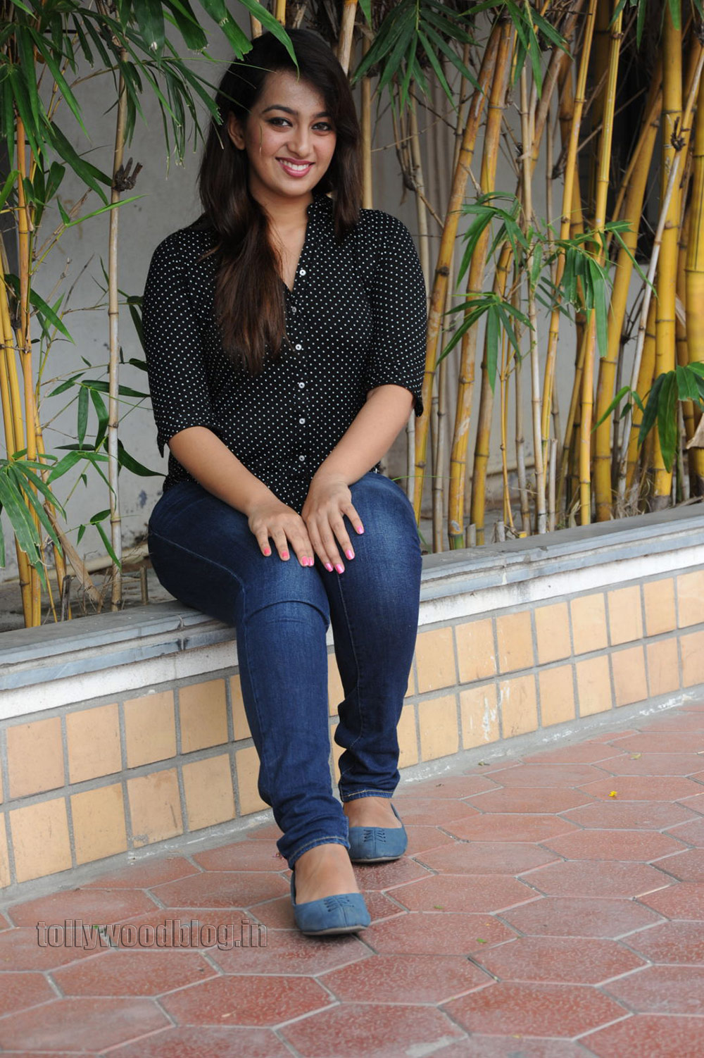 Esther Noronha Latest Stylish Photos Gallery