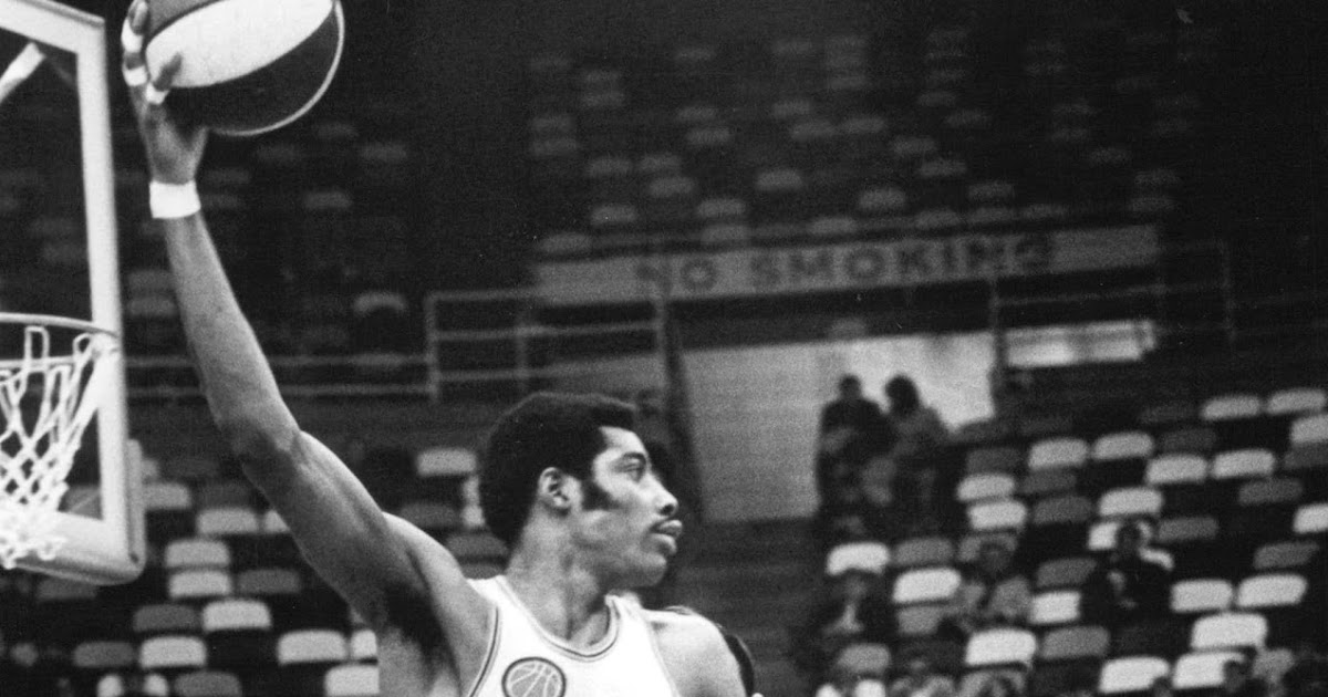 Beatbasket : Top 20 NBA (Ala-Pívots): "The Hawk"