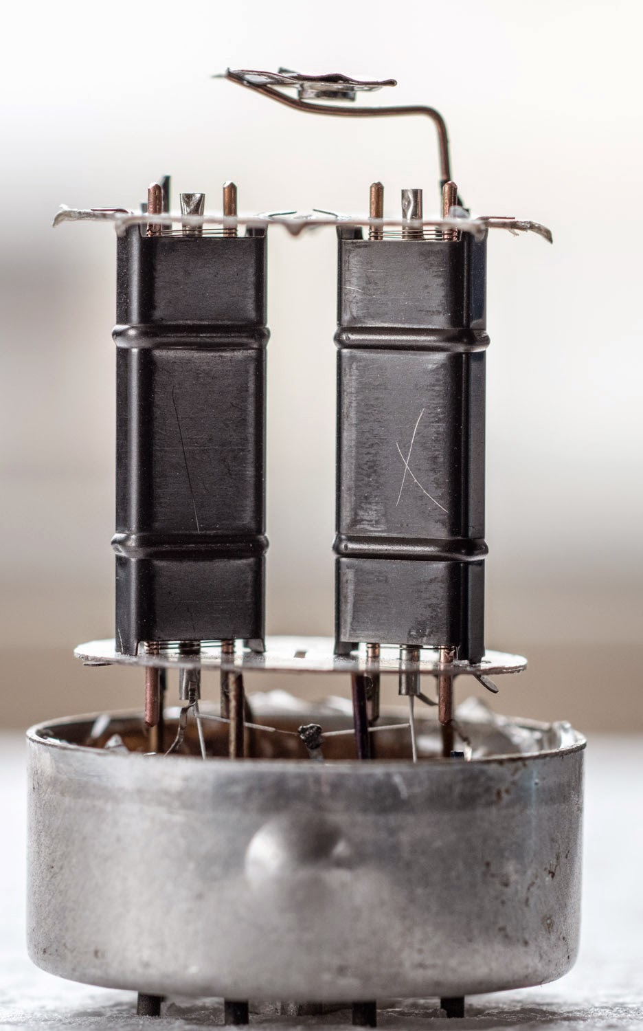 VinylSavor: Tube of the Month : The 7N7