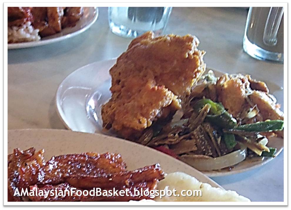 A Wandering Foodie: Nasi Lemak @ Restoran Jayati Seksyen 17, Shah Alam