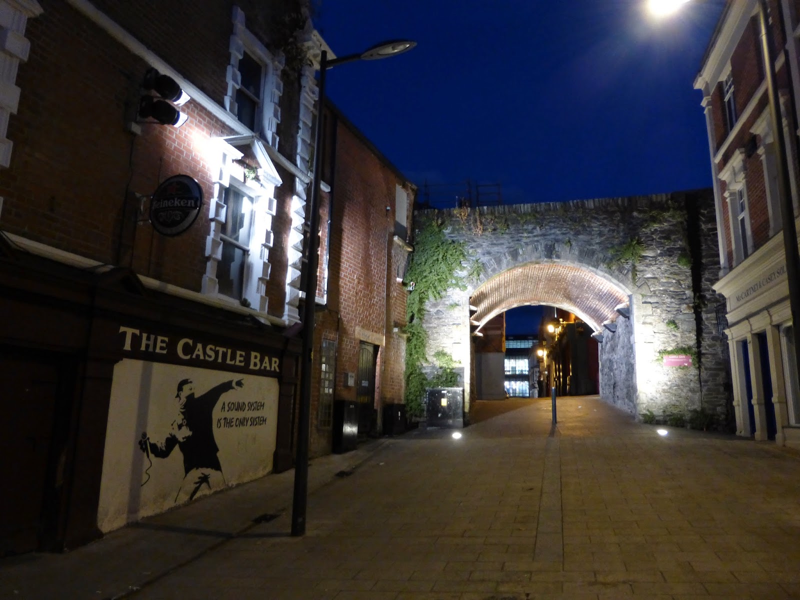 Derry, ou la ville qu'il ne faut pas appeler Londonderry - And so my ...