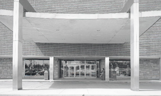 Famous-Barr Entrance at the Northland Shopping Center (1957)