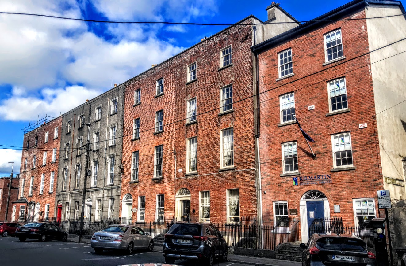 Patrick Comerford: Bindon Street and two elegant Georgian terraces in Ennis