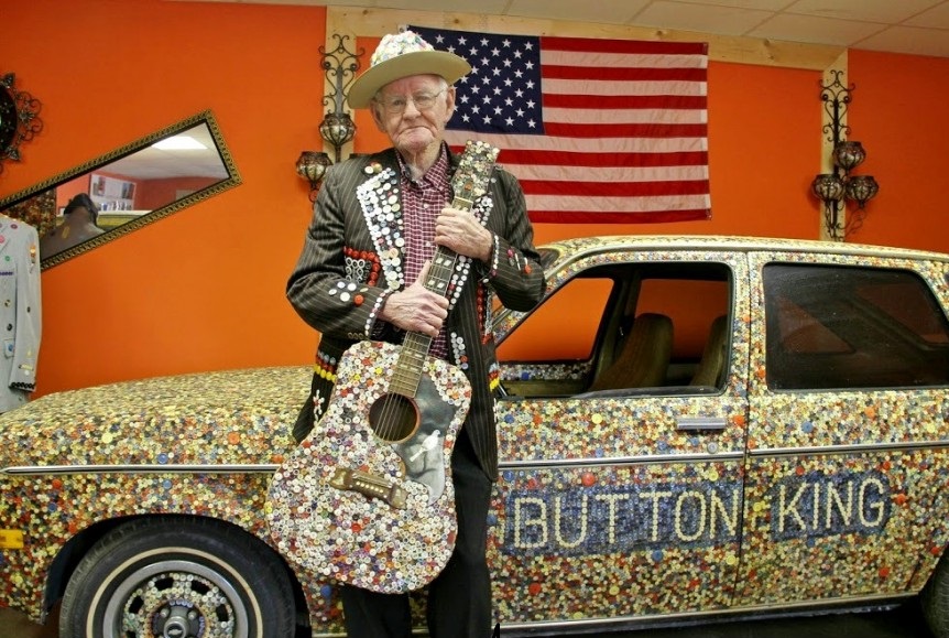 Southern Fried Common Sense & Stuff: Visiting The South Carolina Button ...