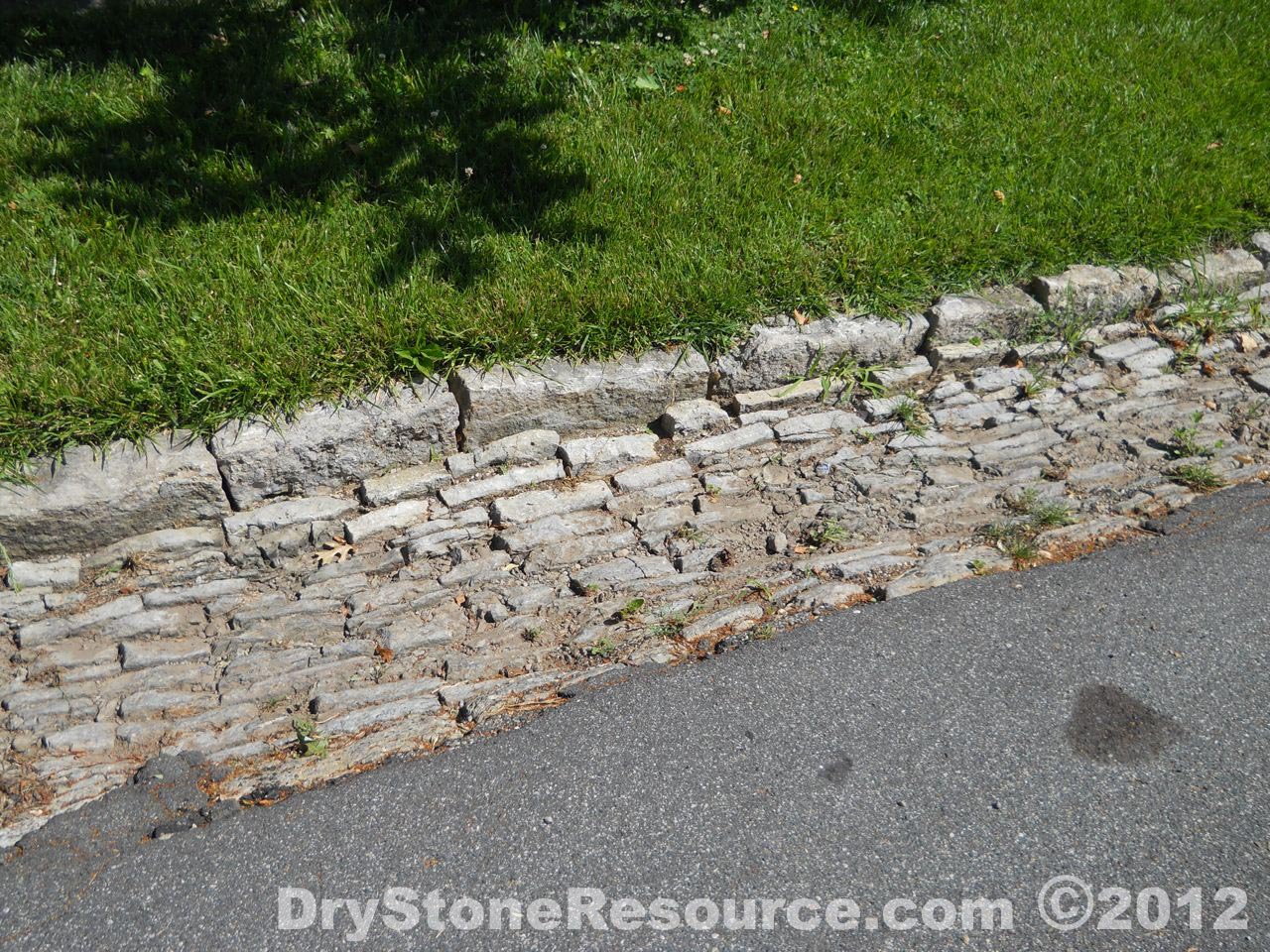 Dry Stone Resource: Calade - Dry Laid Road Gutters