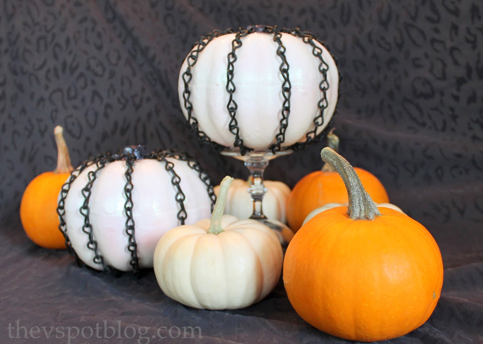 Easy chain covered pumpkins for Halloween. | The V Spot