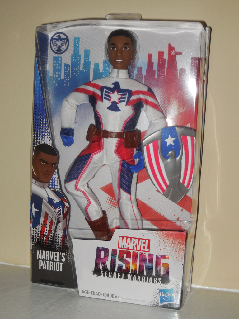 Veni Vidi Dolli: REVIEW: Marvel Rising Signature Patriot