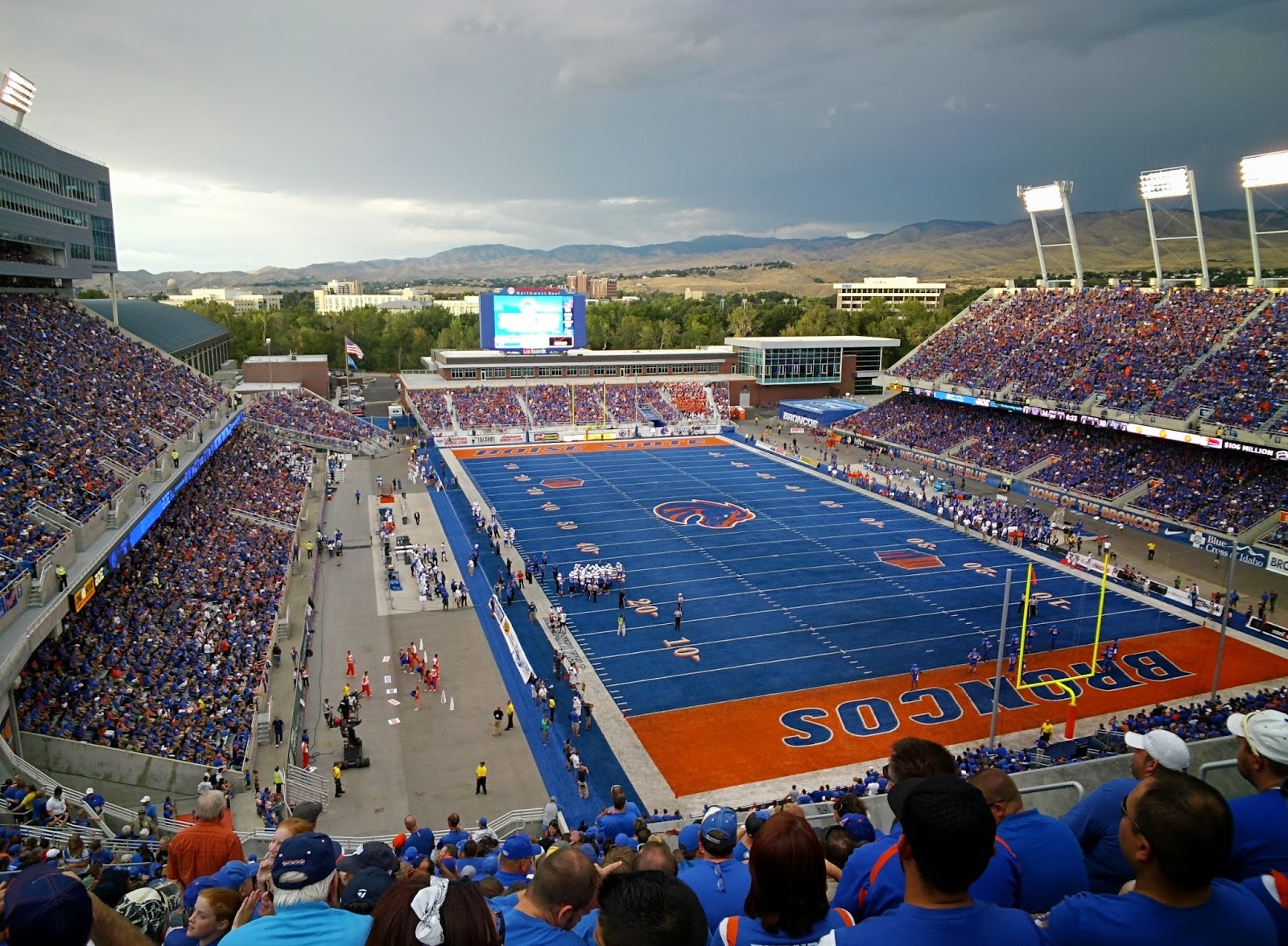 Glass Half Full: Boise State Blue Turf - #ThroughGlass for the first time?