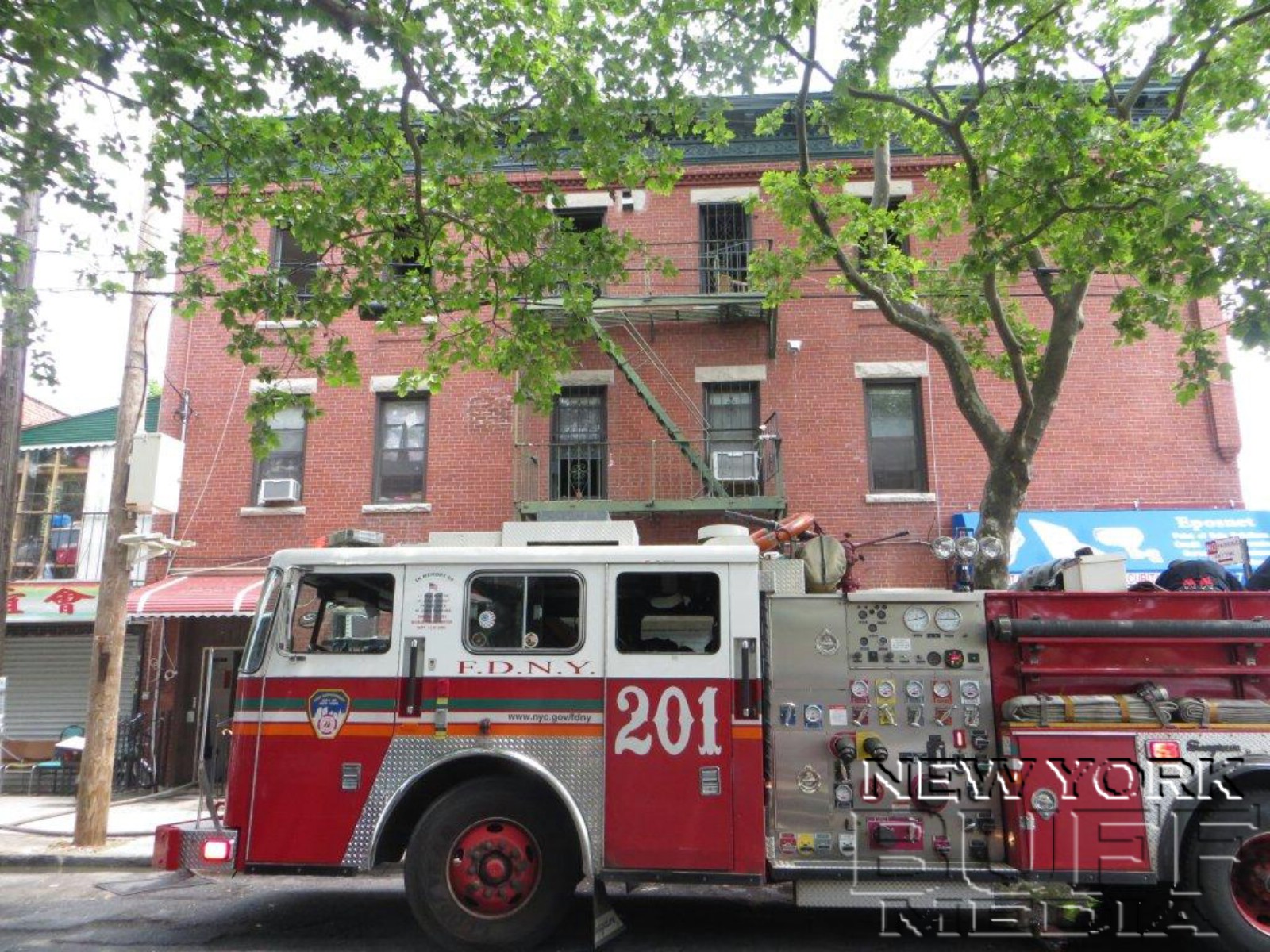 New York Buff Media: FDNY - Brooklyn 10-75 Box 2685