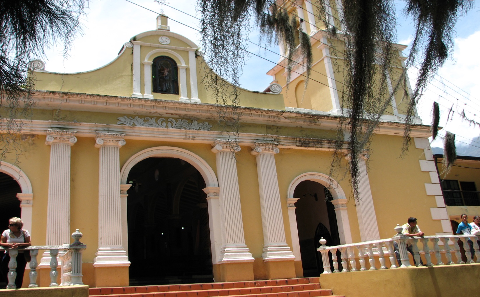 Visitando al Pueblo de Tabay