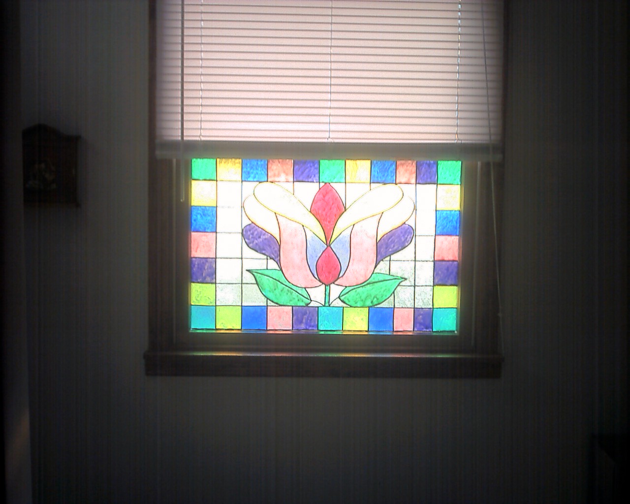 Healthy Crafty Mom : Faux Stained Glass