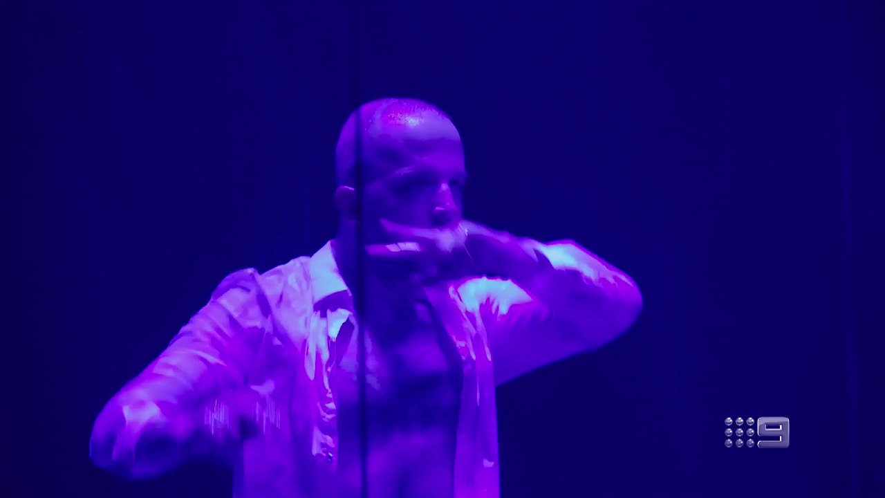 ausCAPS: Alexander Wojno shirtless in Beauty And The Geek Australia 7 ...