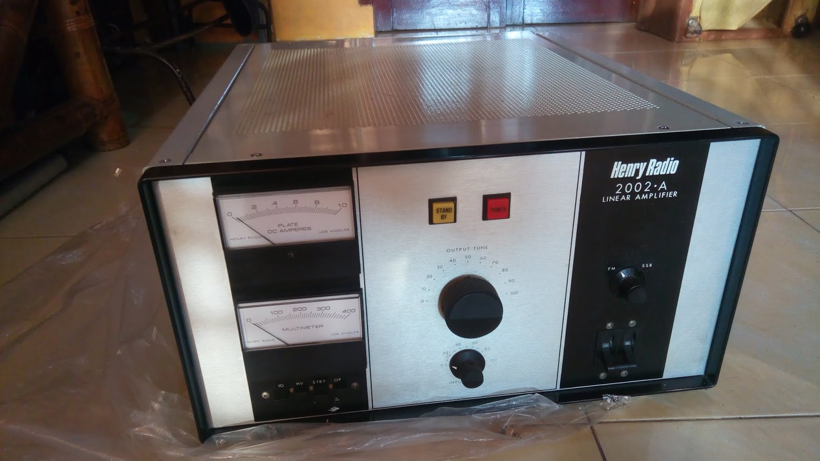 OBIN RADIO: HENRY 2002 VHF linier Amplifier Tube
