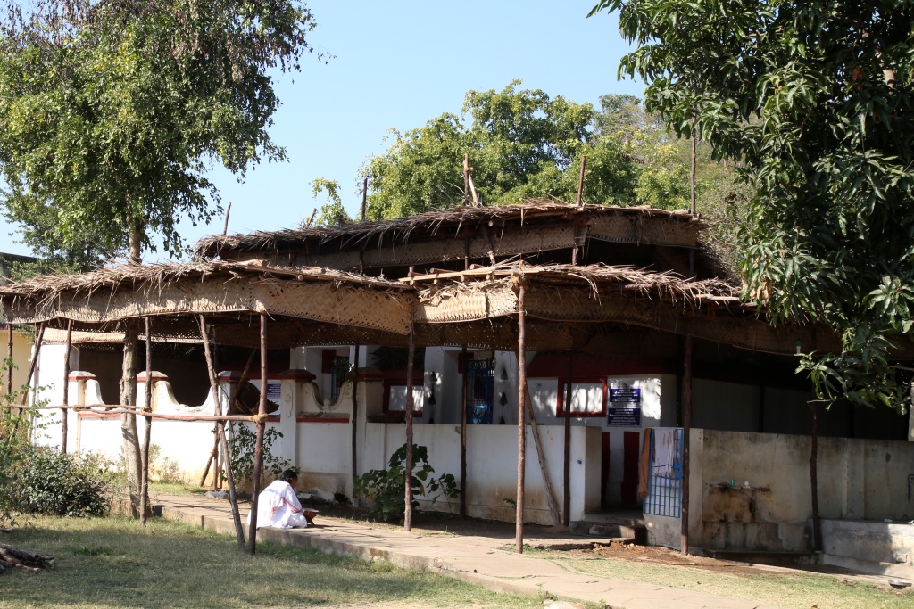 Tamilnadu Tourism: Kanchi Kamakoti Peetam, Kalavai, Vellore