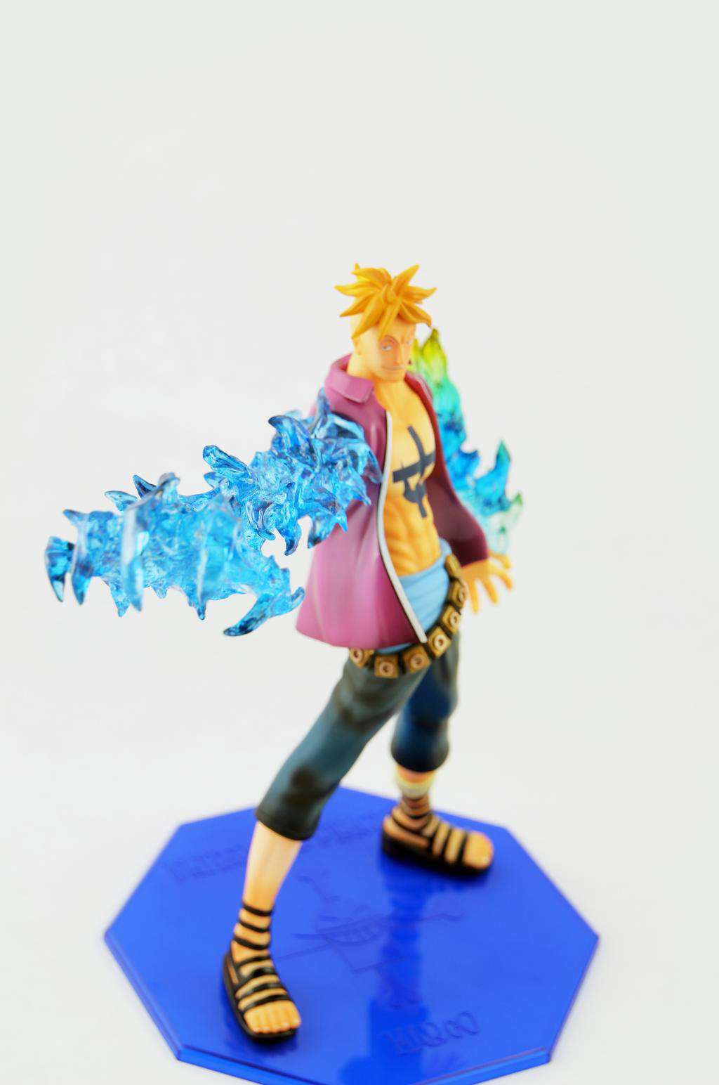 Custom P.O.P: Beyond obsession!