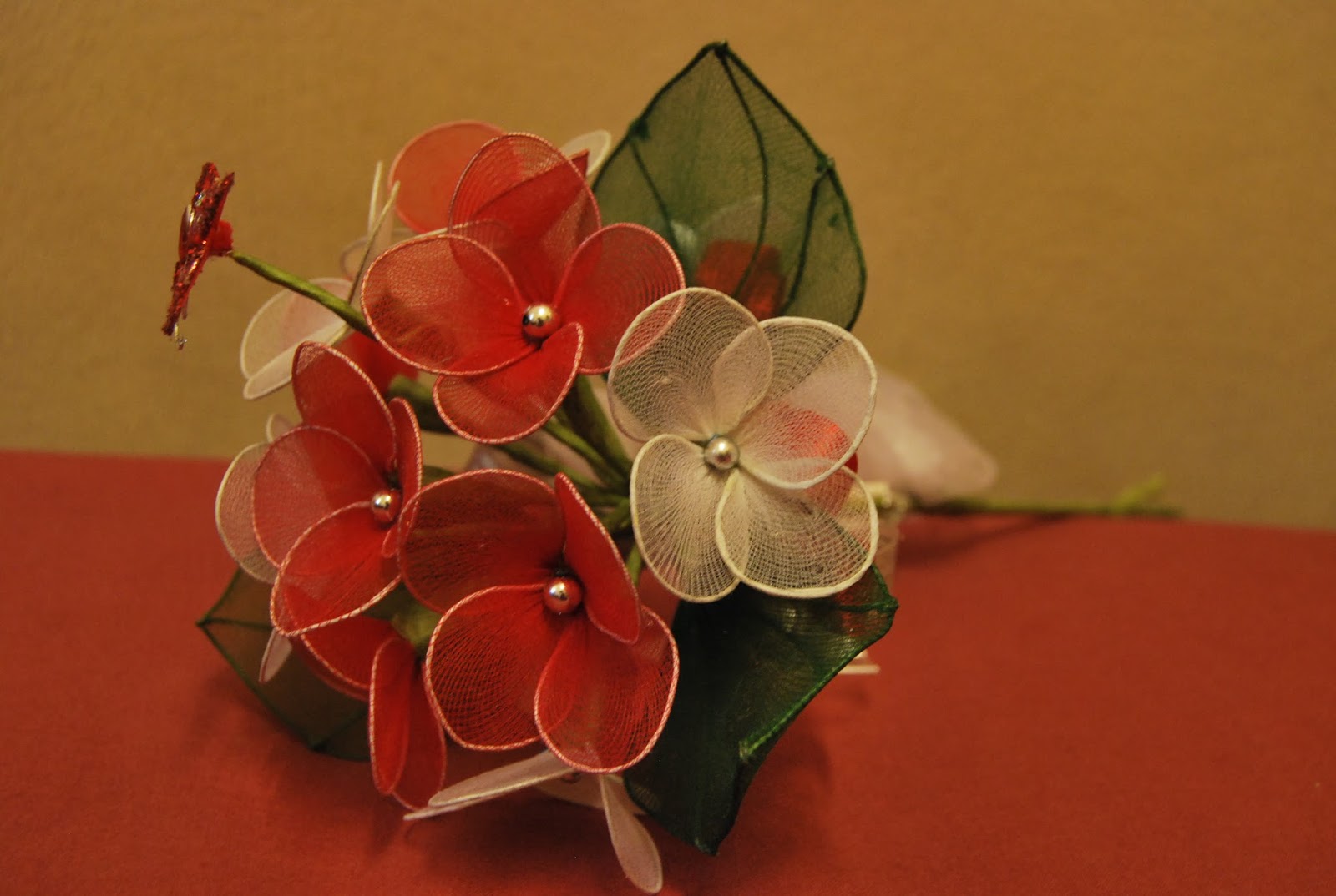 Tulip Chenta: Handmade Bunga Telur