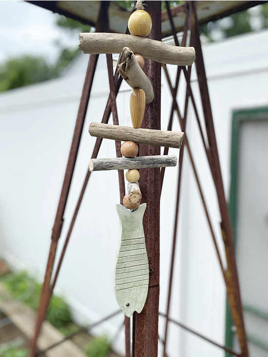 DIY Driftwood Fish Mobile