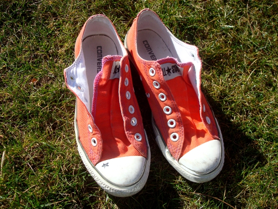 The Slushy Brain: DIY bleached and studded converse