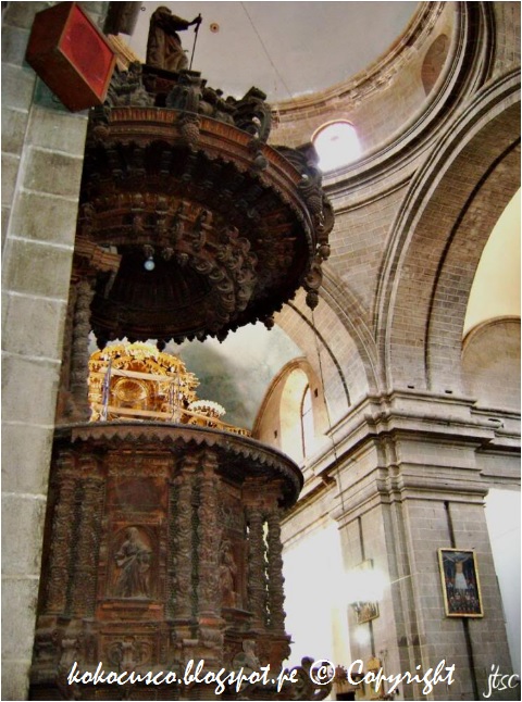 Algunos detalles del interior del templo