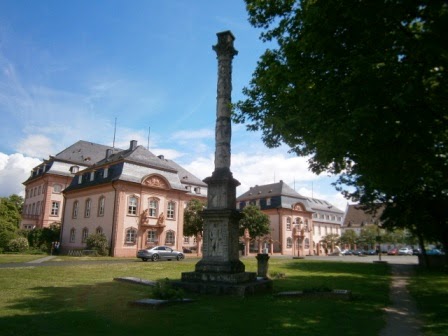Schnitzel Republic: The Jupiter Statue in Mainz