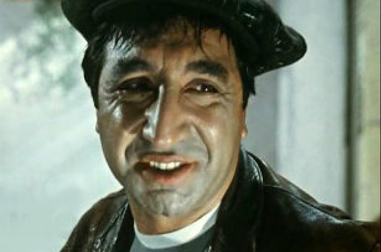 The Beret Project: Frunzik Mkrtchyan