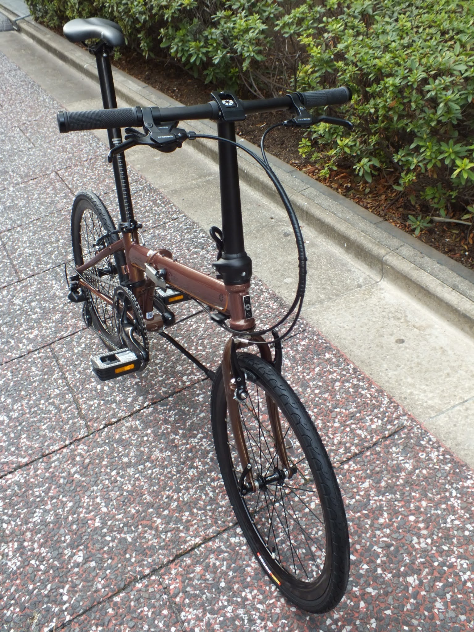 avelo Bicycle shop | アヴェロ バイシクル ショップ 浦和: DAHON SPEED FALCO Peanuts Gold ...