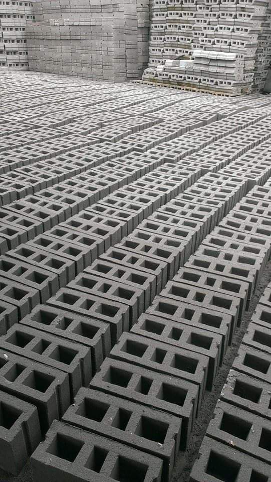 Les agglos à parpaing ou briques