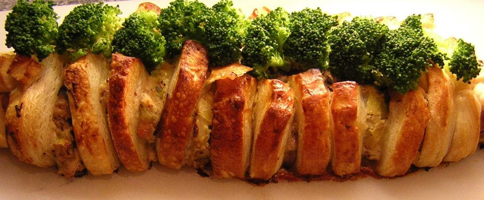 La Différence: Chicken, Bacon, Mushroom & Leek plait