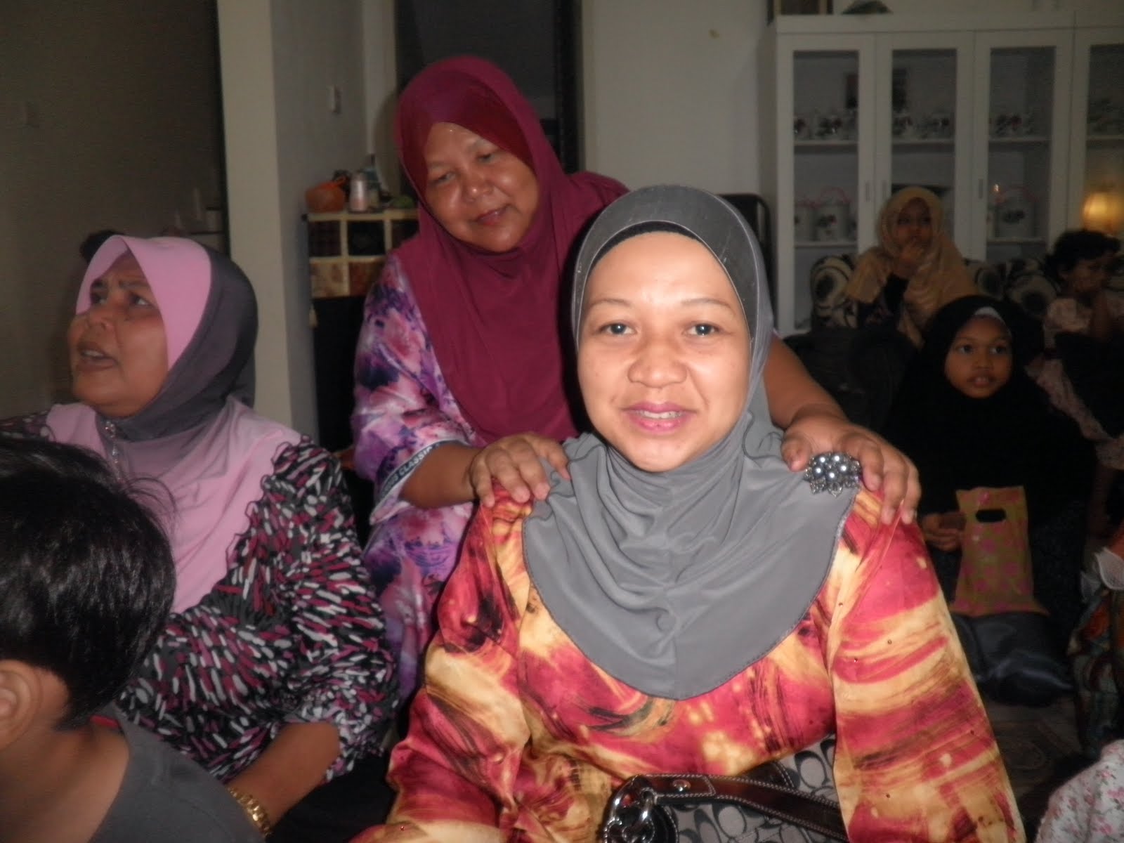 Mama Miraki: Sekita Majlis POTONG-POTONG