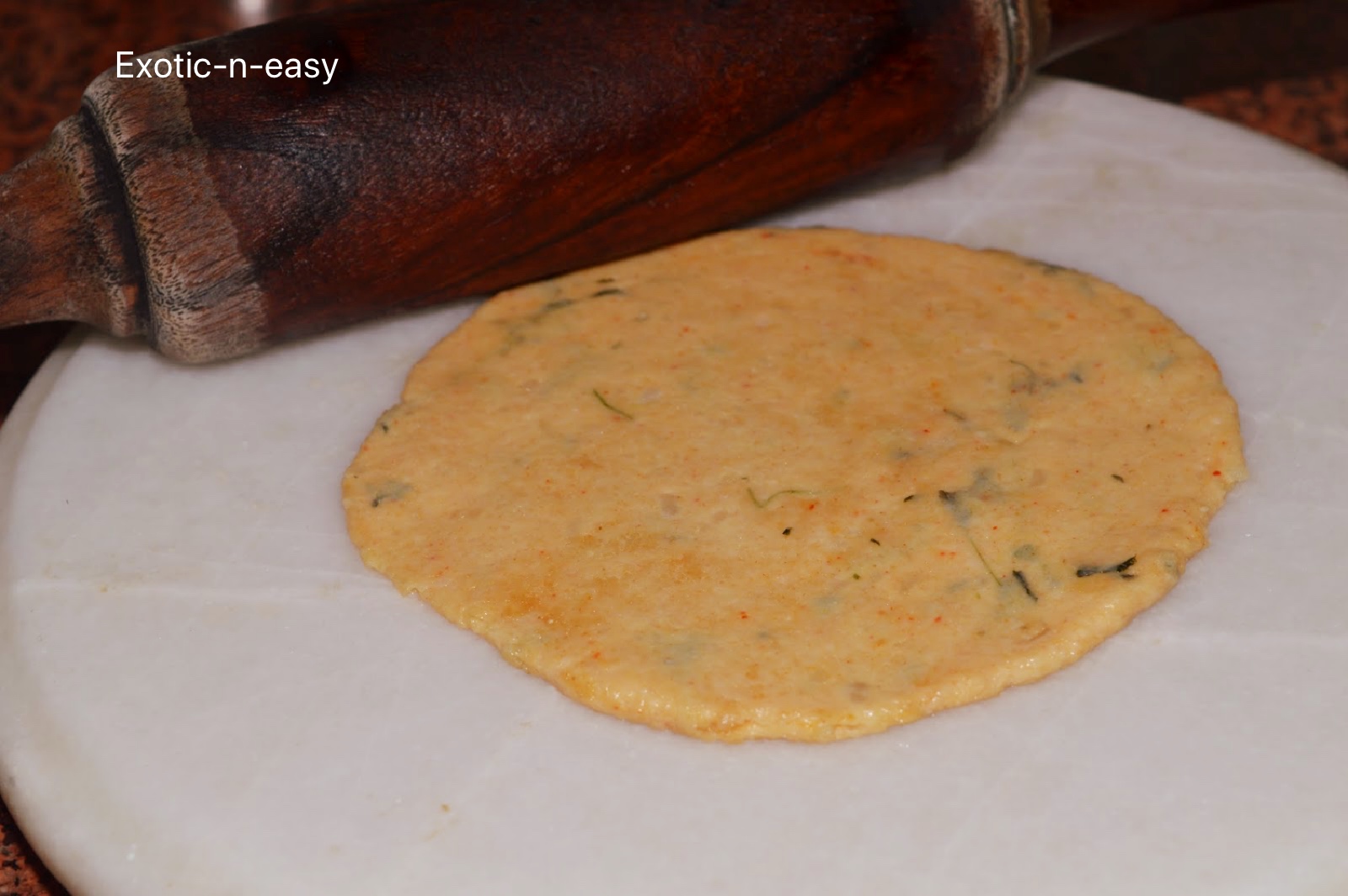 exotic-n-easy cooking: Aloo Puri (Potato Bread)