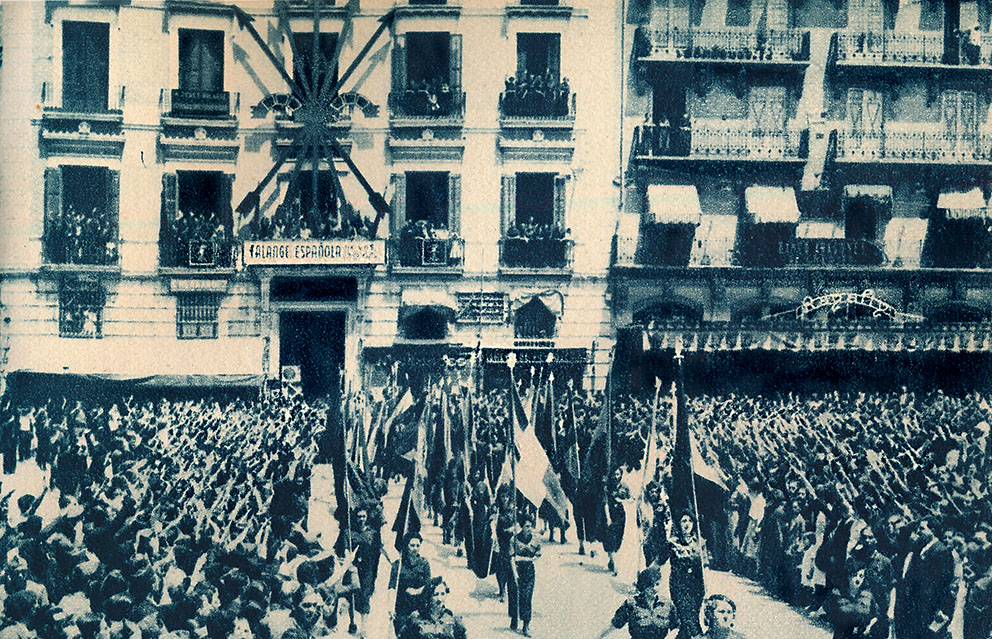 El Zaragonés: Falange Española y Zaragozana, desfilando desde su sede