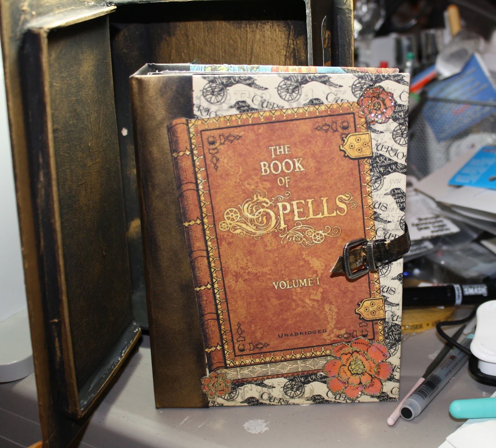 Creating with the Heart: Graphic 45 Steampunk Spells Album in a Box