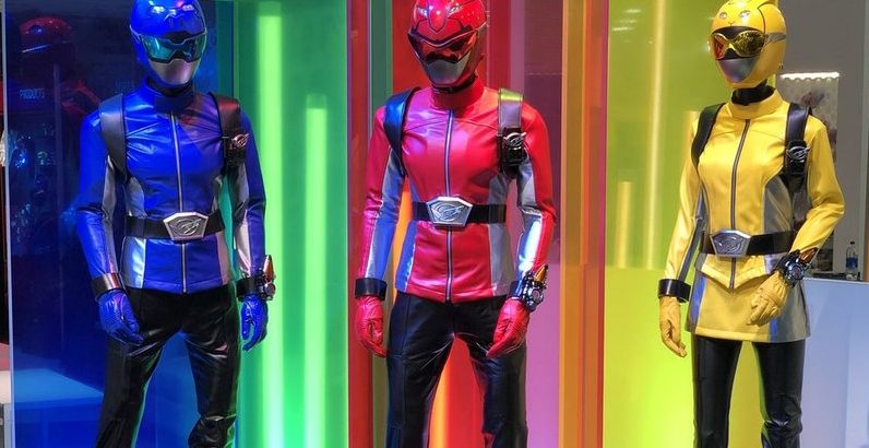 She's Fantastic: Beast Morphers - YELLOW RANGER & ROXY!