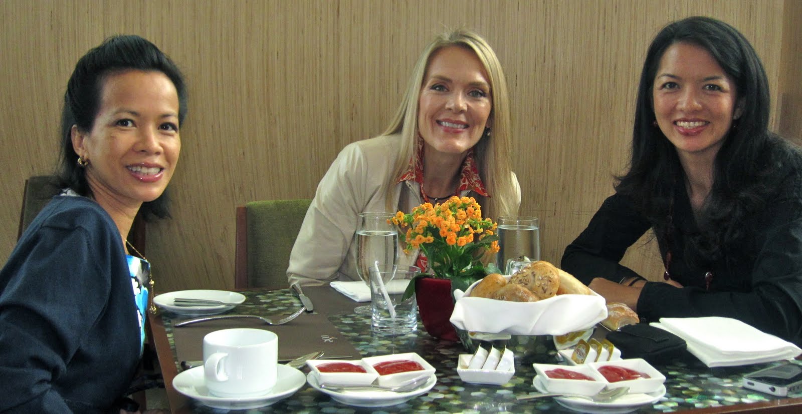 Splashing in Singapore: Special Date with Ella Paris.