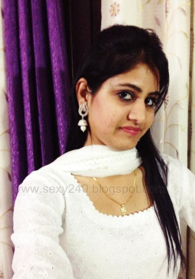 Sexy240 Hot And Sexy Indian Super Cute Girl Images