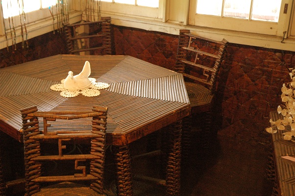 OTIS (Odd Things I've Seen): Paper House