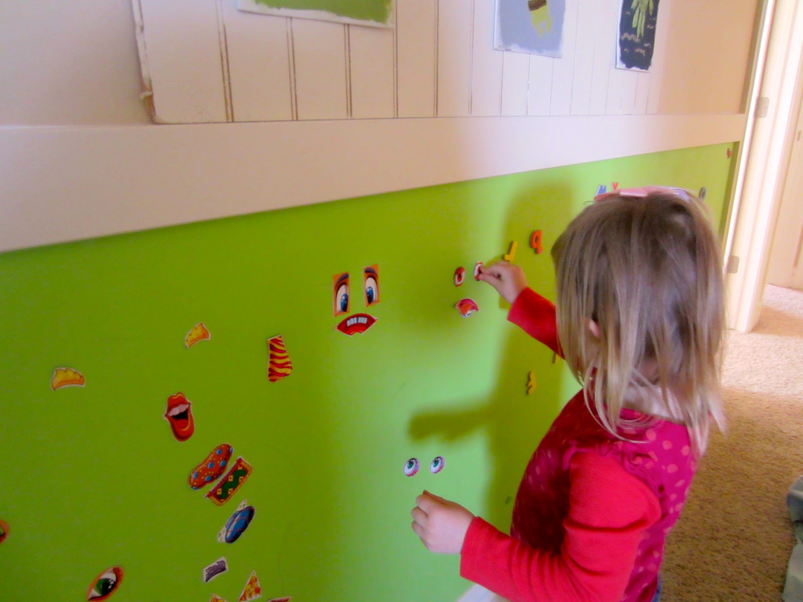 abc discovery preschool: magnet wall
