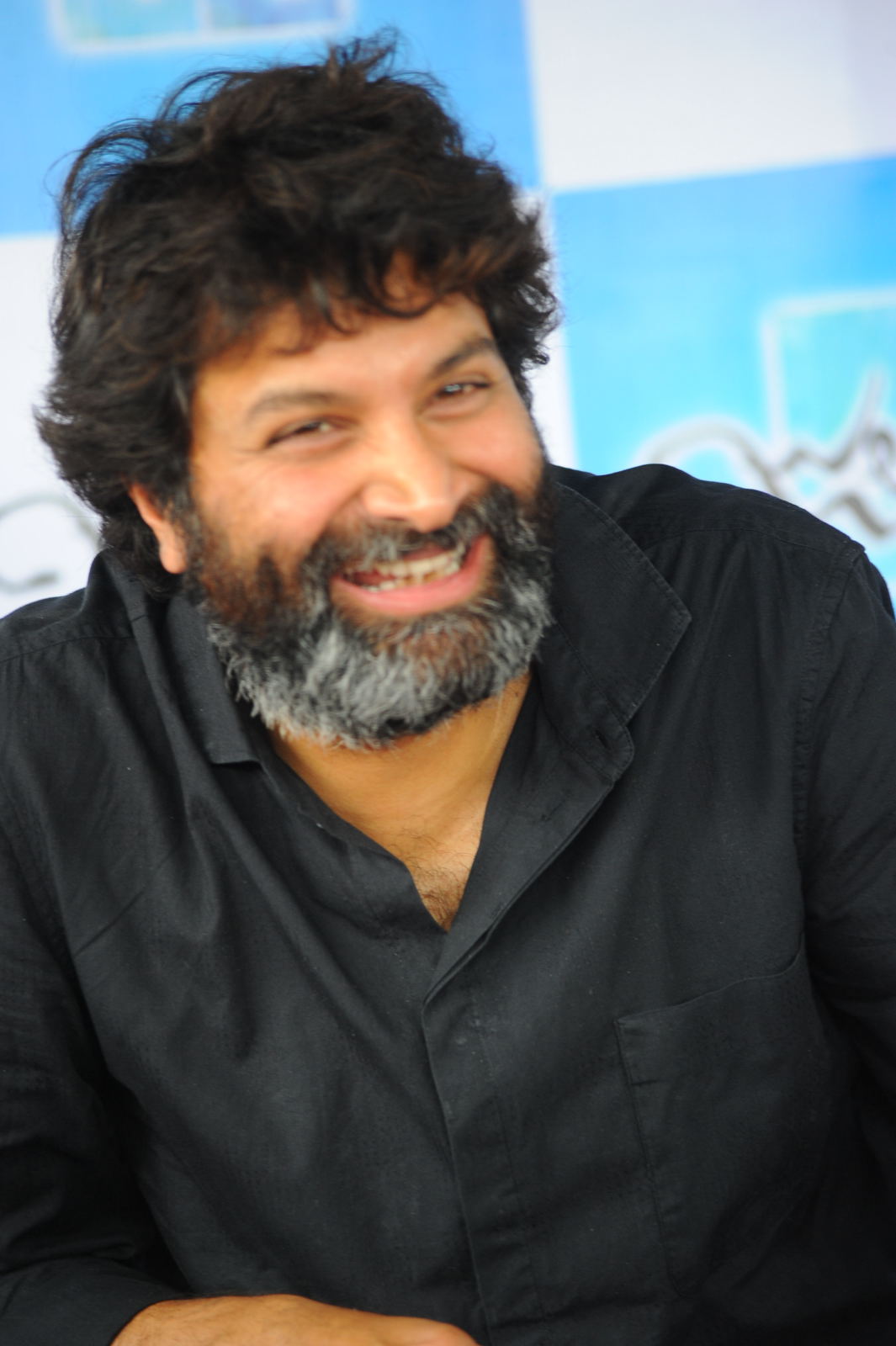 24Hrs Movies: Trivikram to Direct Prabhas?