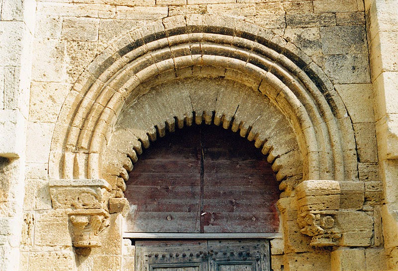 DICCION ARTE: Arco angrelado o festoneado