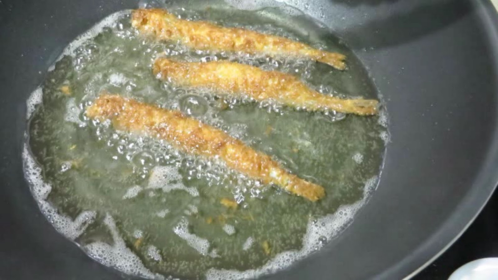 "Nette Cooking": "Deep-Fried Shishamo Fish"