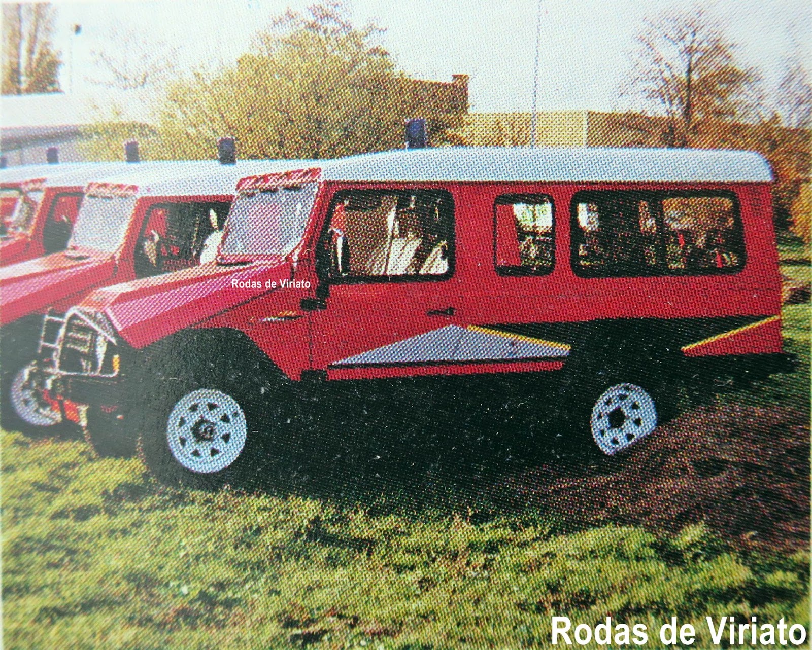 Jipe UMM Alter com cabine prolongada em foto publicitária